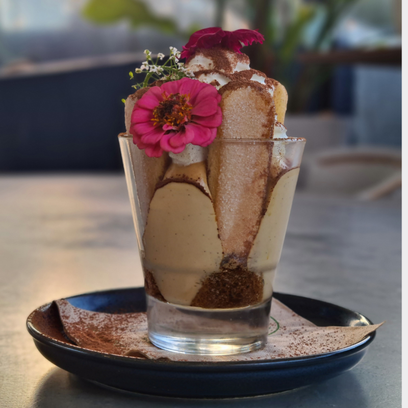 Szimpla: All-Day Eatery & Gastro Bar